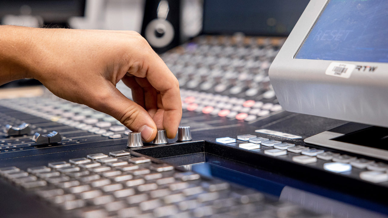 Mediakwest - Des consoles Fairlight dans toutes les rédactions de France 3